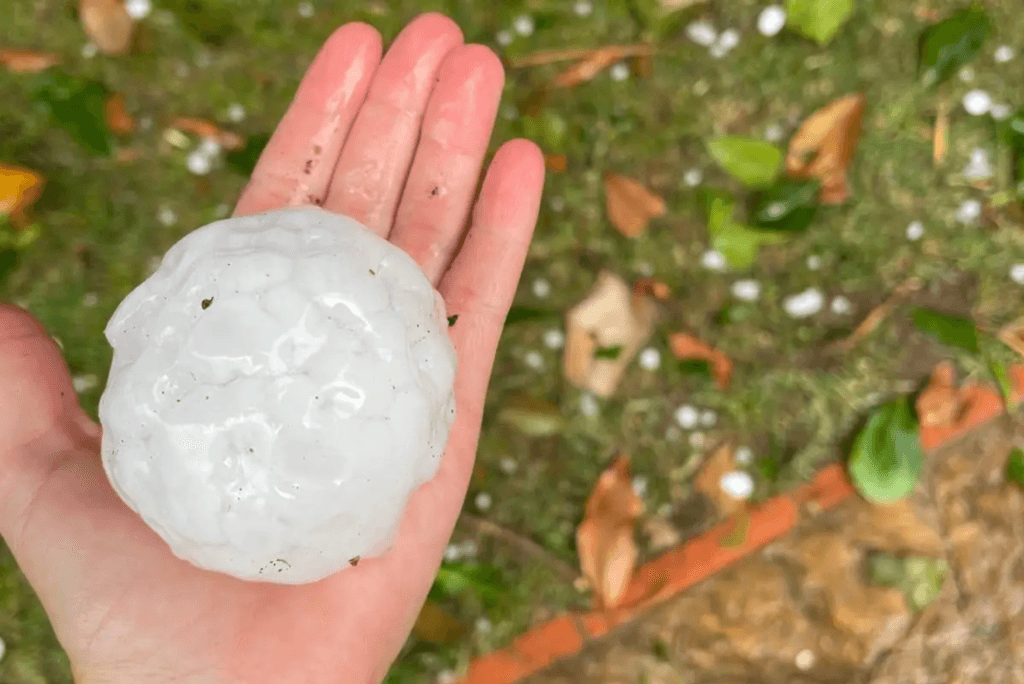 Peering Inside a Hailstone – FYFD